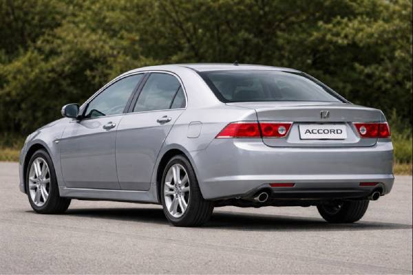 Honda Accord (CL7) 2.0 l / 155 hp / 2002 / 2003 / 2004 / 2005 / 2006 ...