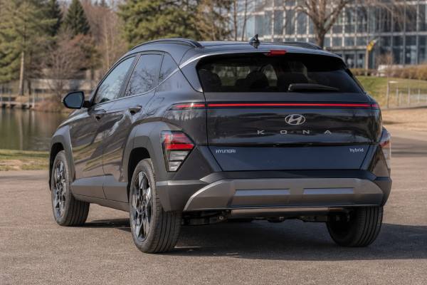 Hyundai KONA (SX2) 1.6 l / 150 hp / 2025 / 2026 : Specs, Trims, and ...