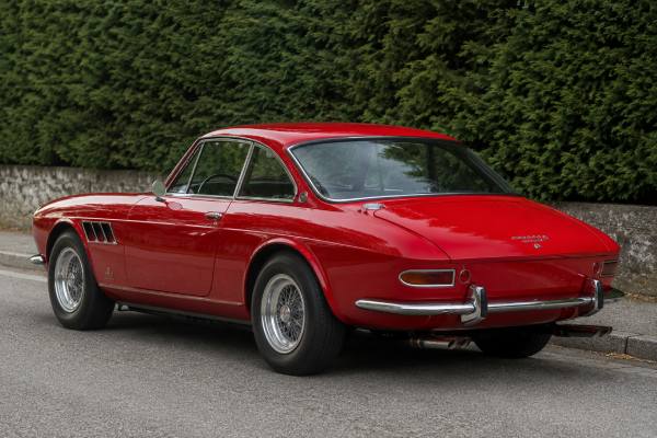 Ferrari 330 GTC Speciale 4.0L / 300 hp / 1966 / 1967 : Specs ...
